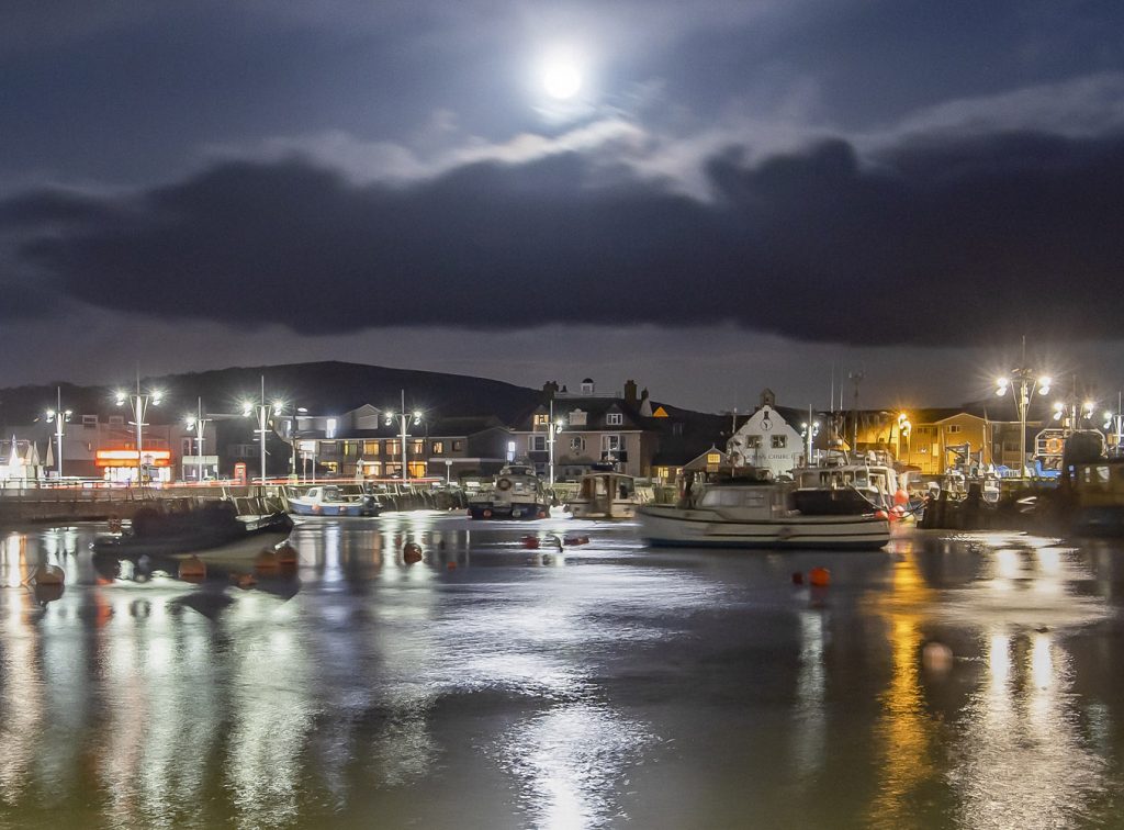 Harbour full moon – West Bay Pictures